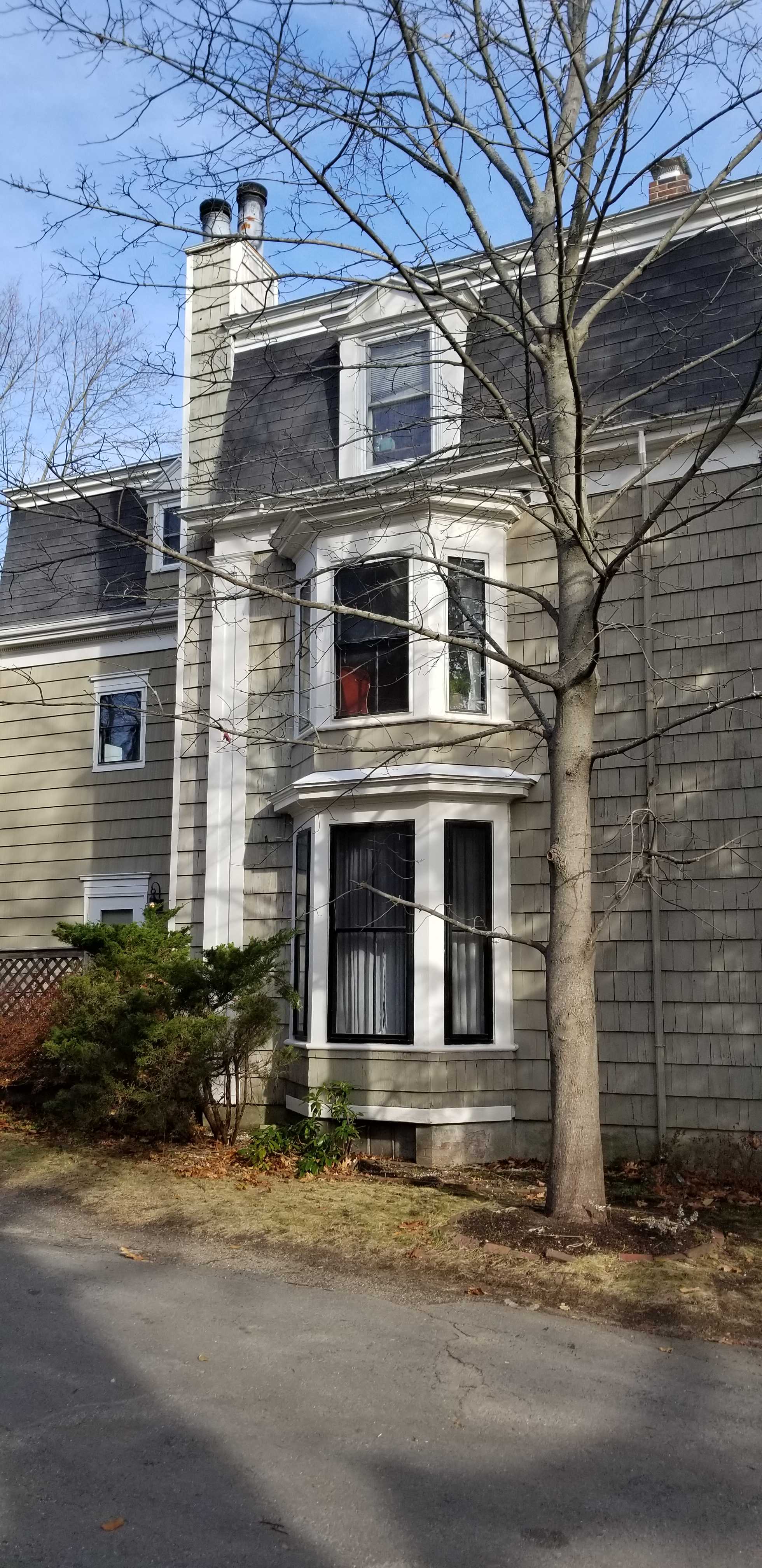 Glimpses. 327 Spring Street | Portland House Stories