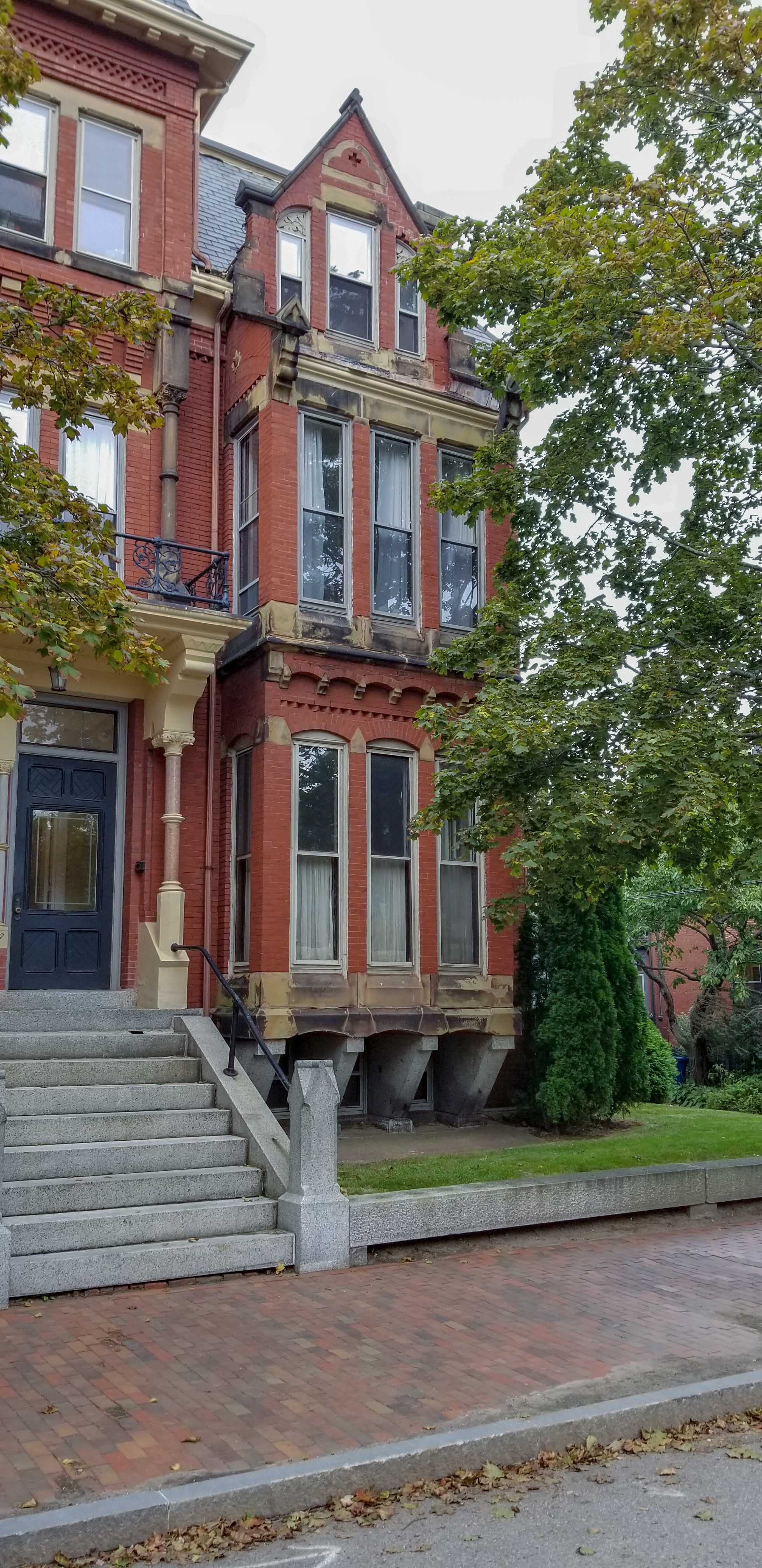 117-119 Pine Street. House number 200 | Portland House Stories