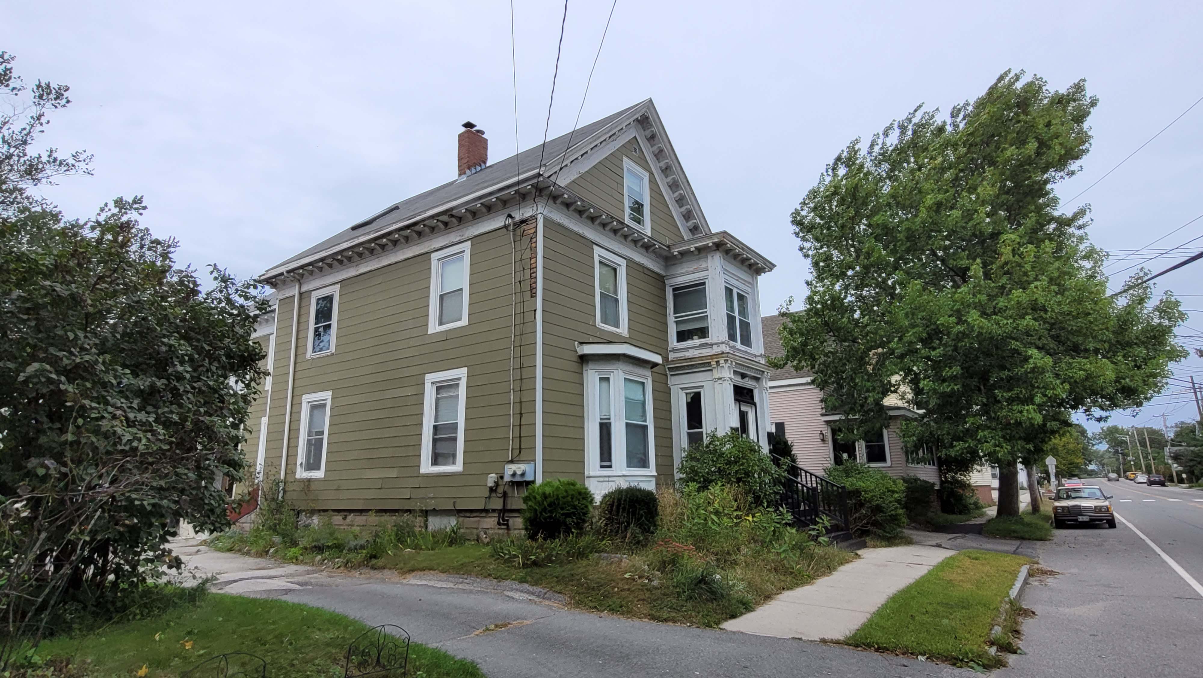 Glimpses. 32 Veranda Street | Portland House Stories