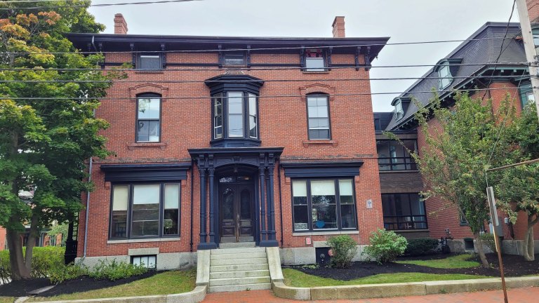 Portland House Stories | Every house has a story. I try to tell them.