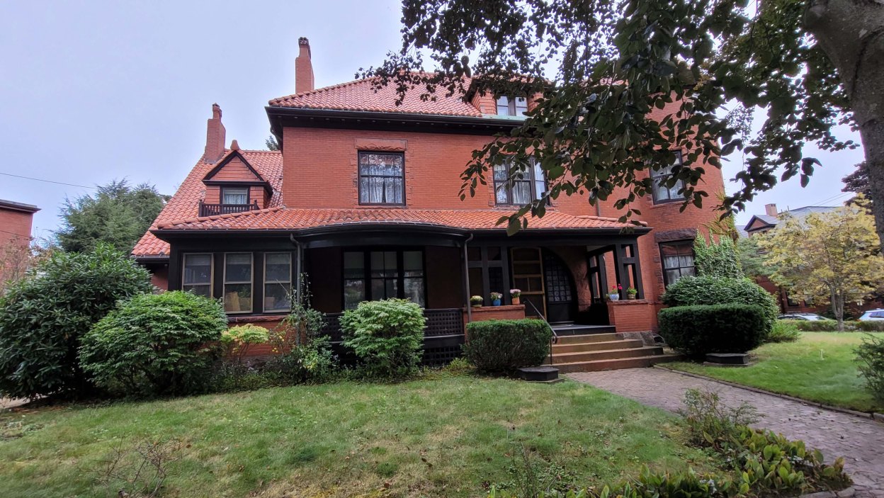 Portland House Stories | Every house has a story. I try to tell them.