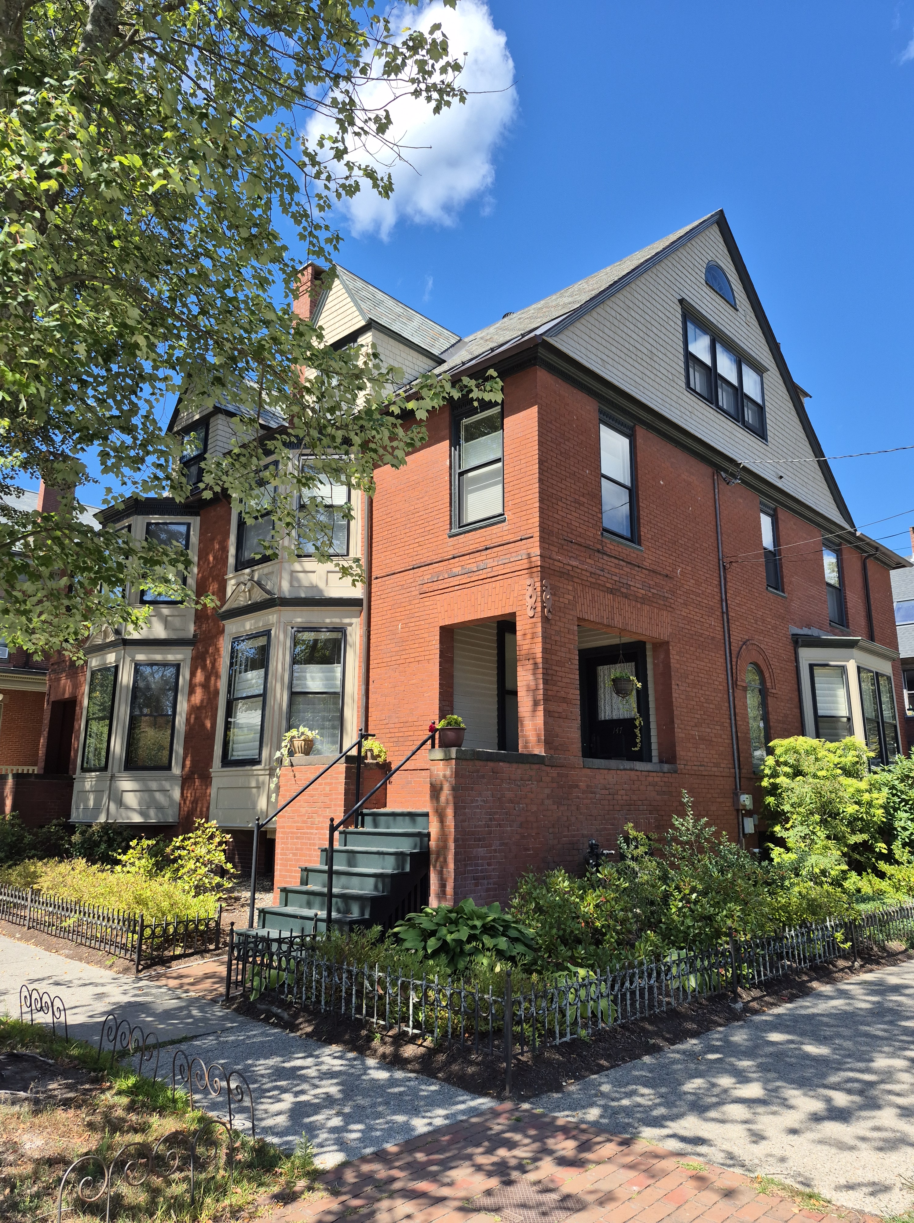 149 Pine Street | Portland House Stories
